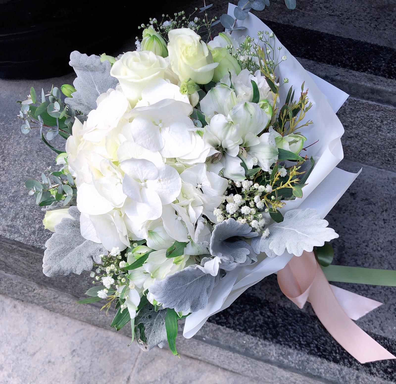 Flower Delivery Singapore Raffles Place | Best Flower Site